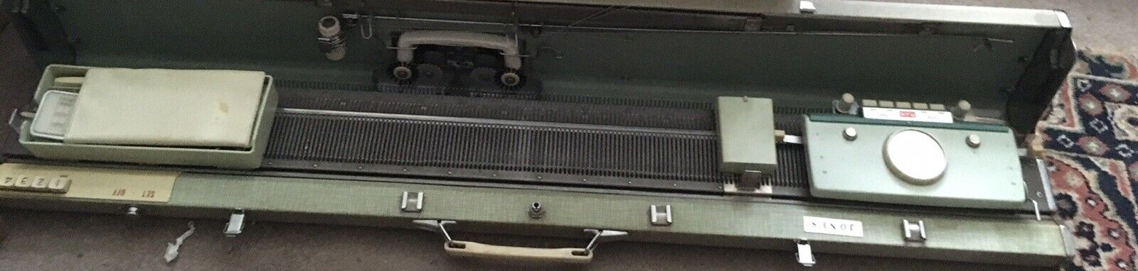 Jones KH551 knitting machine – Knitting Machine Encyclopedia