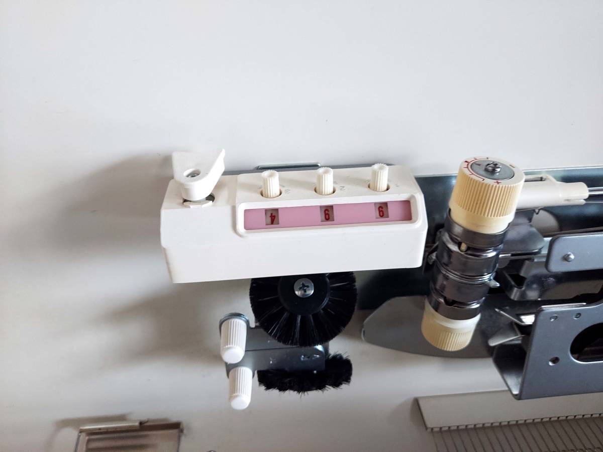 Brother KH260 bulky knitting machine – Knitting Machine Encyclopedia