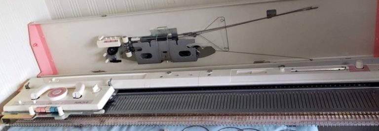 Brother KH260 bulky knitting machine – Knitting Machine Encyclopedia