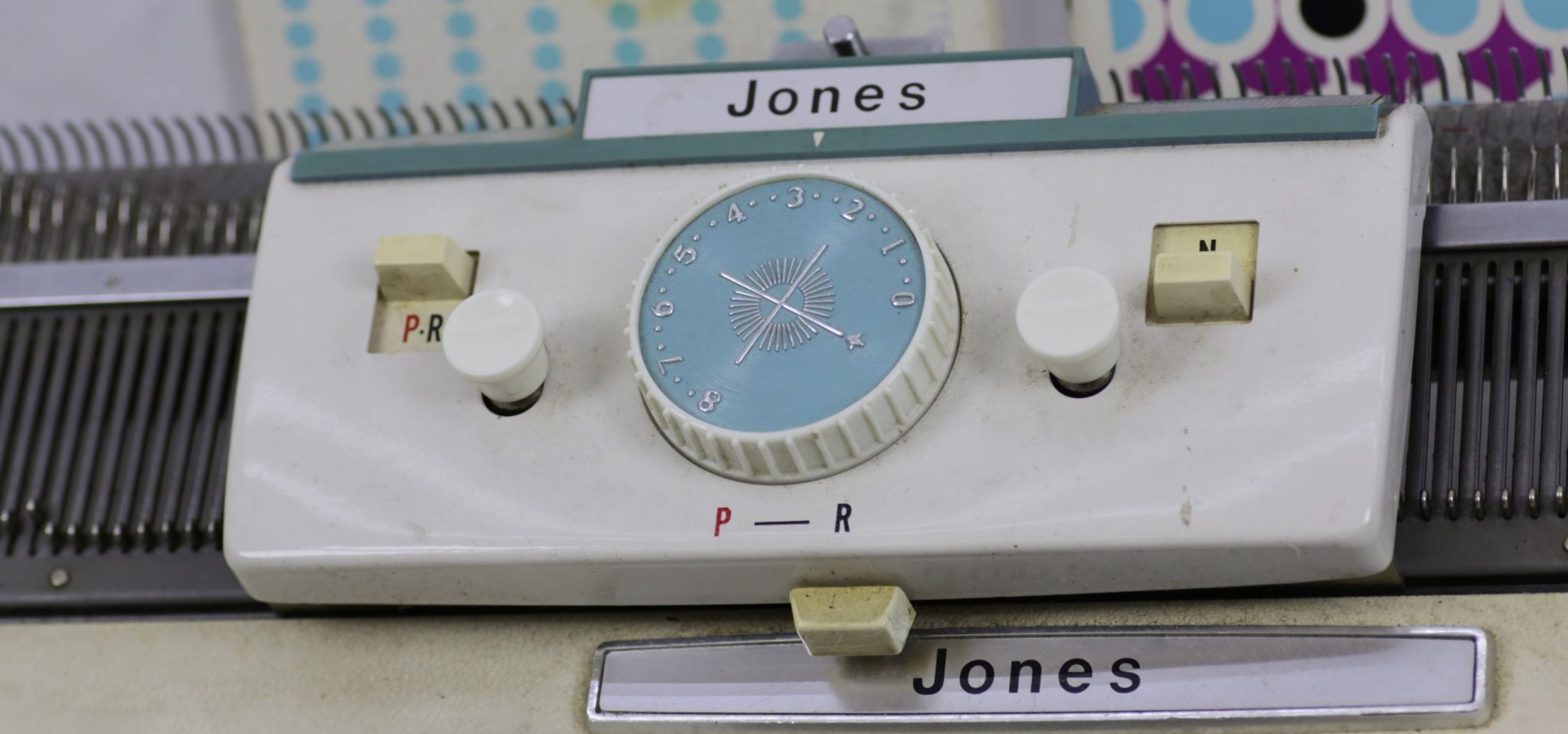 Ribbing attachments – Knitting Machine Encyclopedia